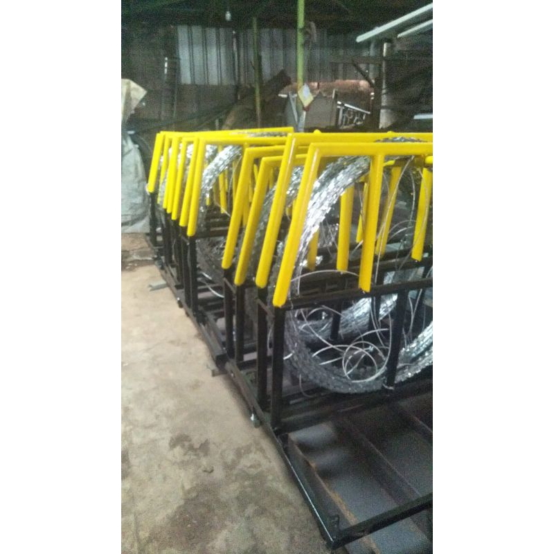 Jual barikade kawat duri silet untuk pengamanan huru hara diameter ...