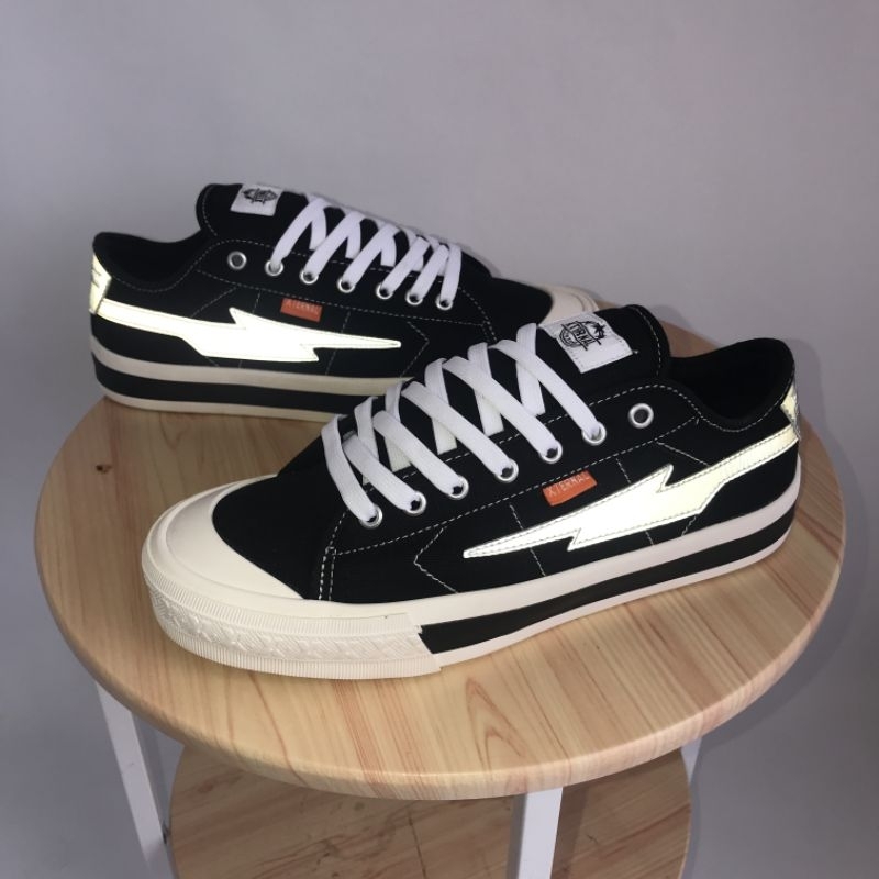 Jual Sepatu Pria-Wanita Xternal Mitterns Storm Low Black Reflective ...