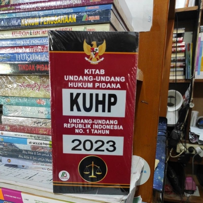 Jual KITAB UNDANG UNDANG HUKUM PIDANA KUHP 2023 UNDANG UNDANG REPUBLIK INDONESIA NO. 1 2023 ...