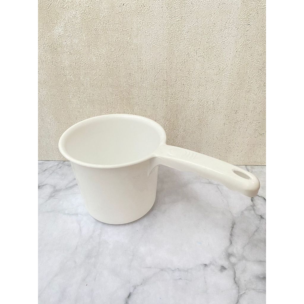 Jual WHITESTUFF GAYUNG PUTIH ESTETIK | Shopee Indonesia