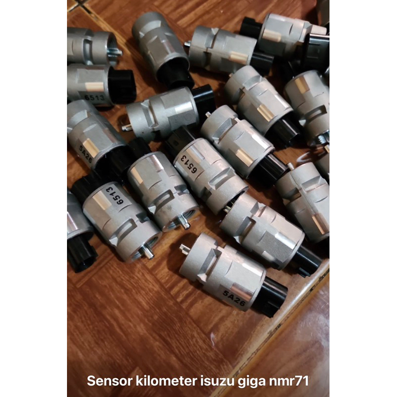 Jual Sensor speedometer sensor kilometer isuzu ELF giga NMR71 original ...
