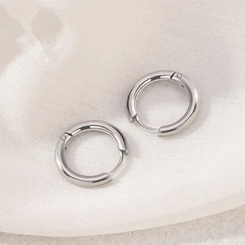 Jual 1 Pasang Anting hoop Titanium 100℅ Kualitas Tinggi//Anting Hoop ...