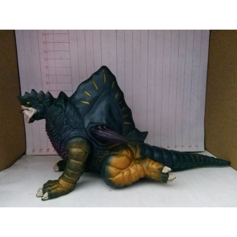 Jual Figure Ultra Monster Ultraman Zonnel Original Bandai Tinggi 11 Cm ...