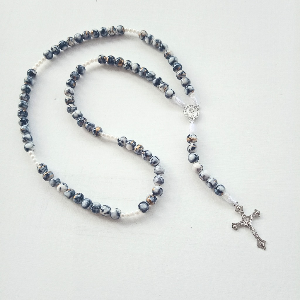 Jual Rosario 77 bapa kami akrilik marmer bercorak emas eksklusif | Shopee Indonesia