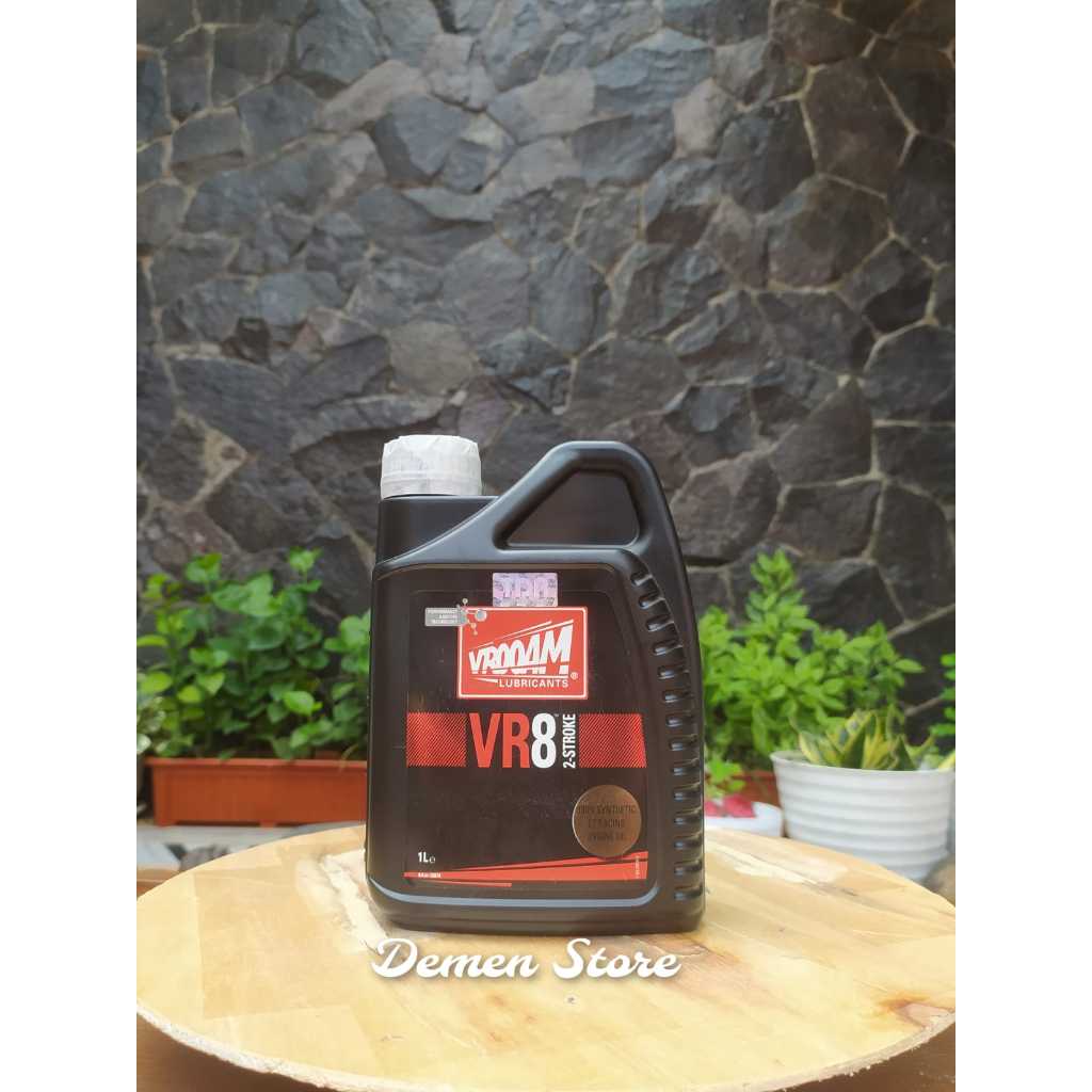 Jual Oli Samping 2T Vrooam VR8 Motorcycle Racing Engine Oil Synthetic 1 ...