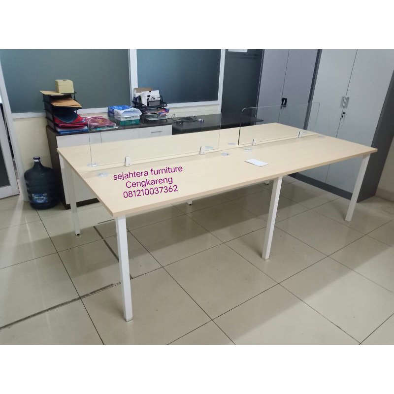 Jual meja kantor workstation 240x120 meja kerja 4 orang partisi kaca ...