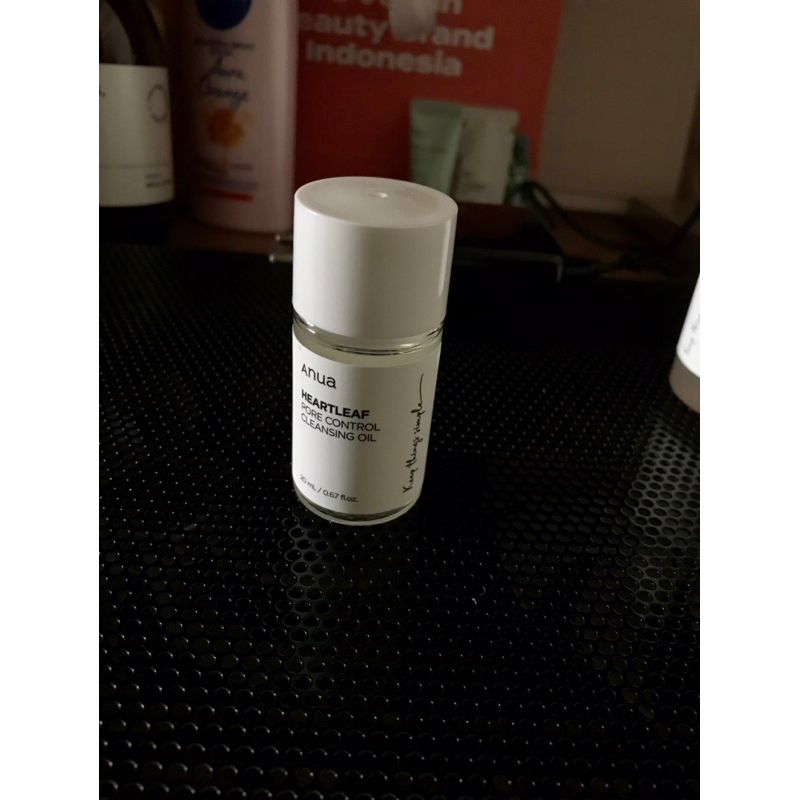 Jual PRELOVED ANUA HEARTLEAF PORE CONTROL CLEANSING OIL 20ml | Shopee Indonesia