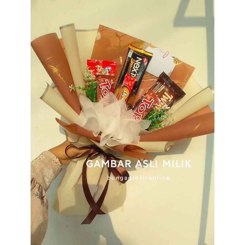 Jual 02 Mini Buket Jajan / Buket Wisuda Snack / Buket Aesthetic Wisuda ...