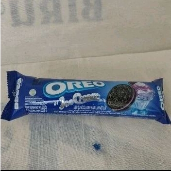 Jual OREO rasa ICE CREAM BLUEBERRY 123,5 gr, snack camilan biskuit UNGU ...