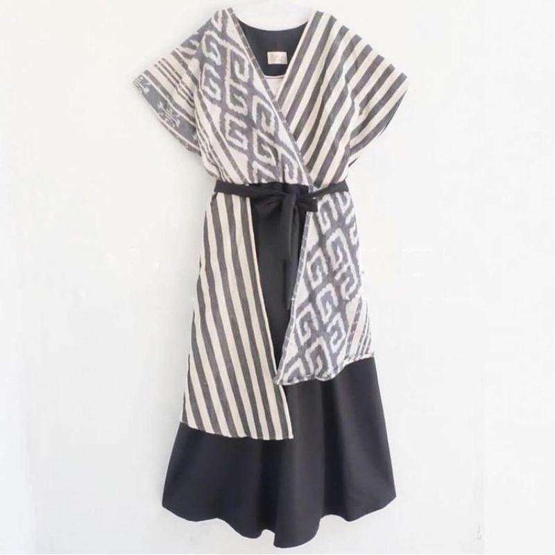 Jual NAOMI DRESS HITAM PUTIH - dress wanita - baju couple -pasangan ...