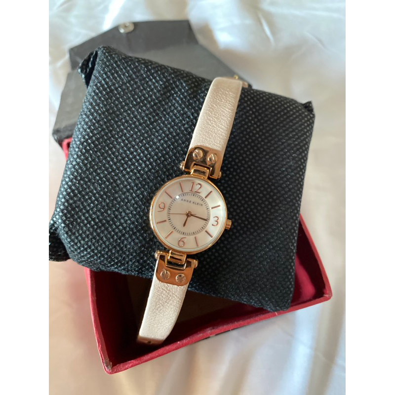 Jual Jam Anne Klein tali kulit original usa preloved | Shopee Indonesia