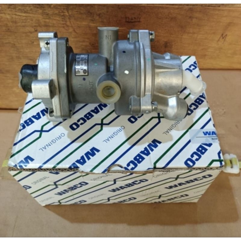 Jual BRAKE VALVE PEDAL REM HINO 500 LOHAN FM260TI WABCO JEPANG 47160-3292 | Shopee Indonesia