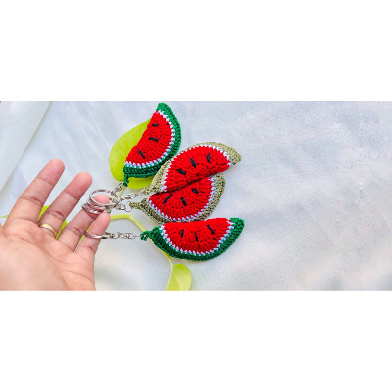 Jual Souvenir gantungan kunci rajut handmade premium motif buah semangka 8cm | Shopee Indonesia