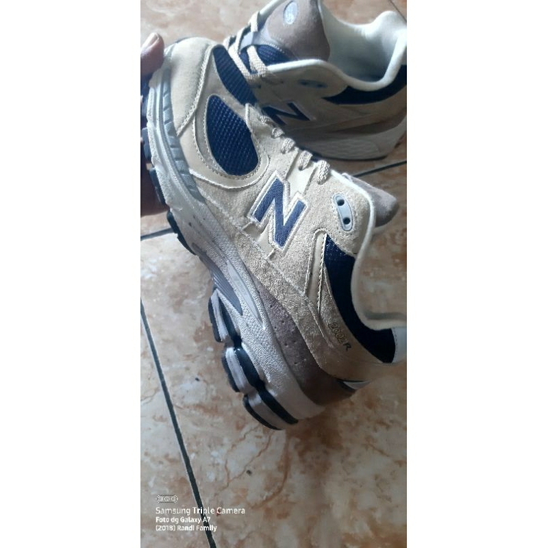 Jual New Balance NB 2002R Cream Navy | Shopee Indonesia
