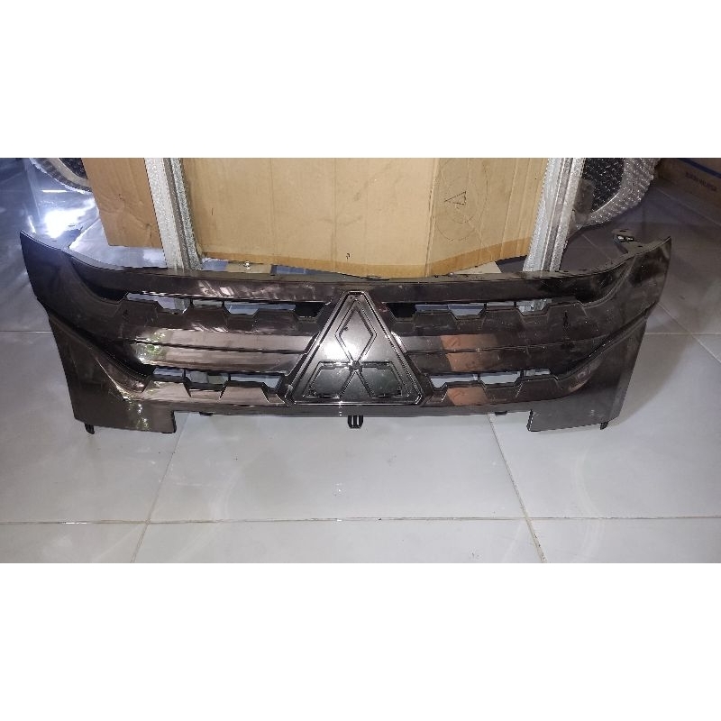 Jual GRILL XPANDER CROSS | Shopee Indonesia