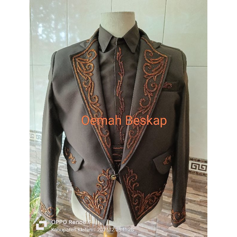 Jual Beskap Langeharjan, jas manten Asraf, Basofi, Among Tamu | Shopee ...