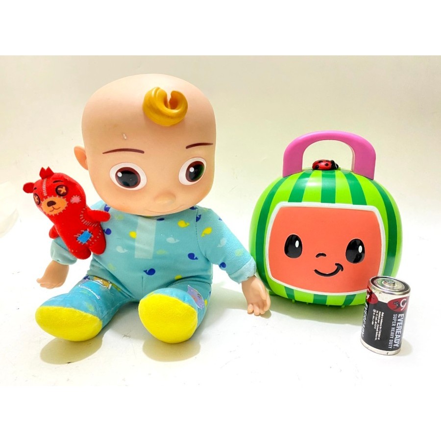Jual cocomelon musical bedtime jj doll cocomelon luncbox playset ...