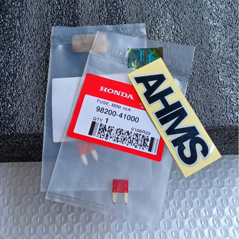 Jual Sikring Sekring Fuse Mini 10A Vario 150 125 BeAT Scoopy 9820041000 ...