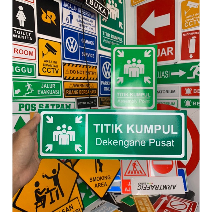 Jual "Temukan Keajaiban Belanja di Tempat Kami." SIGN TITIK KUMPUL WONG ...