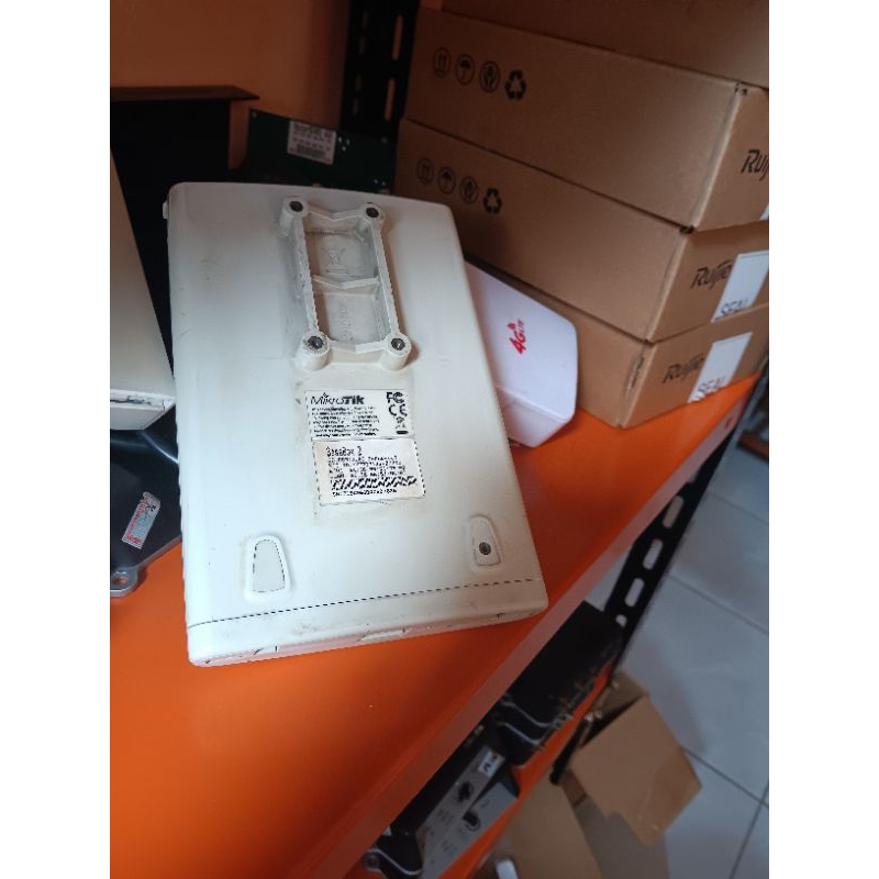 Jual MikroTik Basebox 2 RB912UAG-2HPnD | Shopee Indonesia