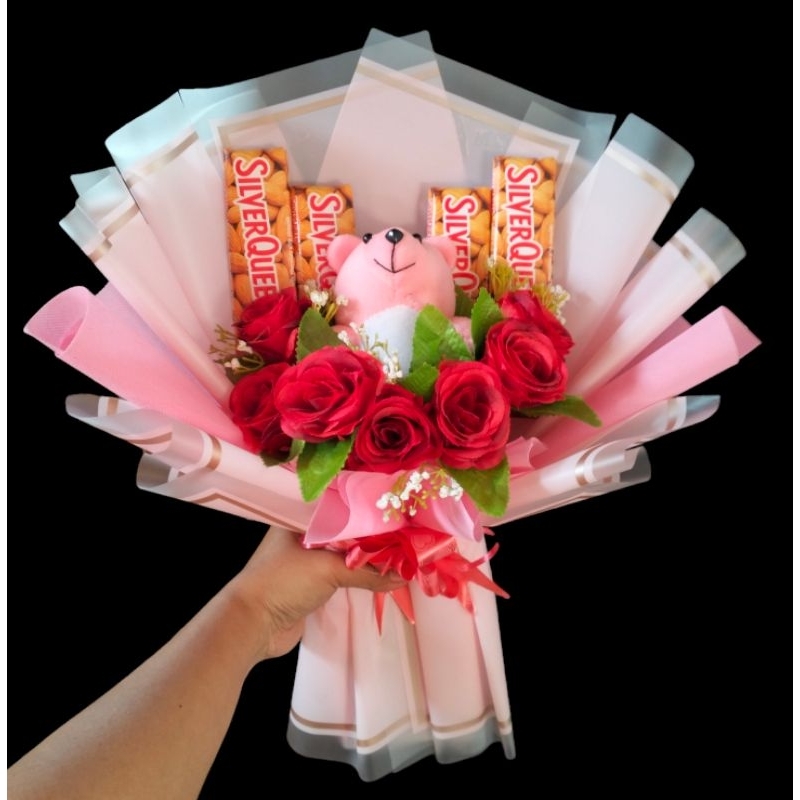 Jual Buket bouquet bucket bunga dan snack coklat silverqueen cantik ...