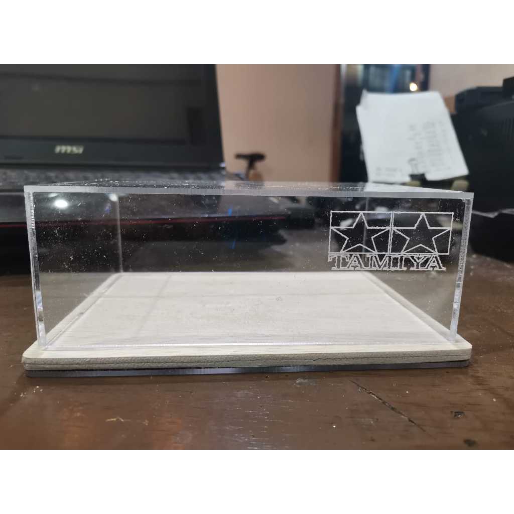 Jual Custom Box Acrylic/Diecast Box mobil akrilik Grafir / custom logo ...