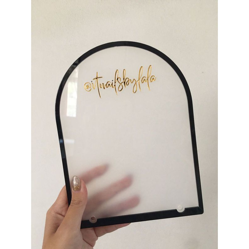 Jual CUSTOM NAMA Standing Board Acrylic 15x20 Papan Display Border Nail ...