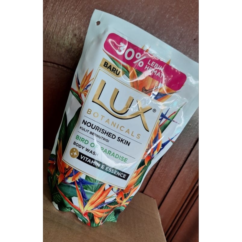 Jual Bodywash Lux Botanial Bird of paradise Vitamin E Essence 400ml-Sabun mandi cair Lux ...