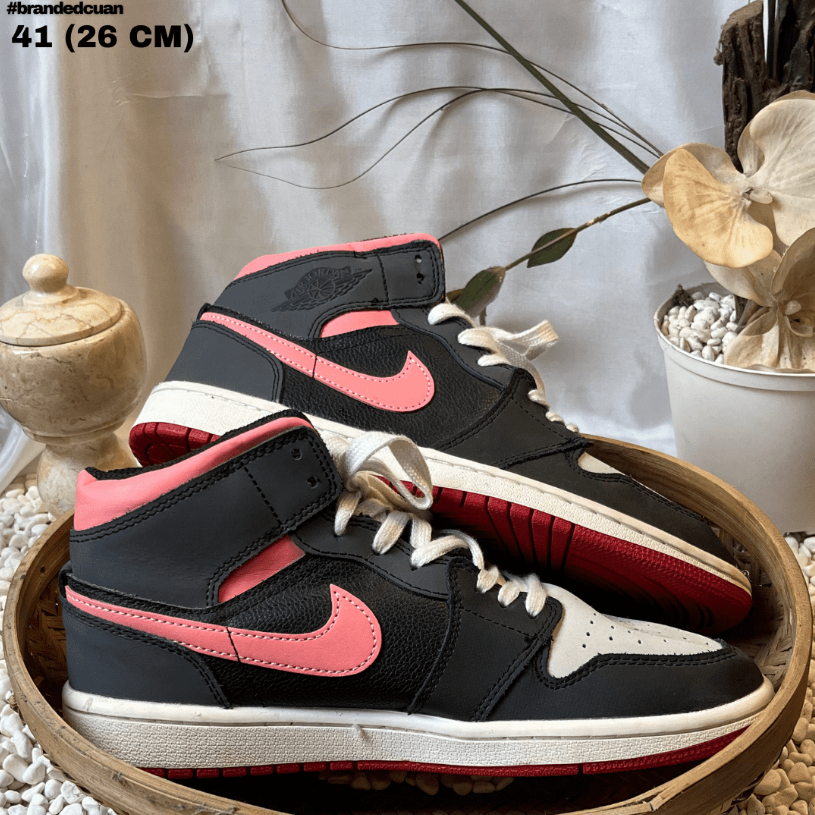 Jual Thrifting Sepatu Second Sneakers Promo Cuan 100% Realpict | Shopee ...