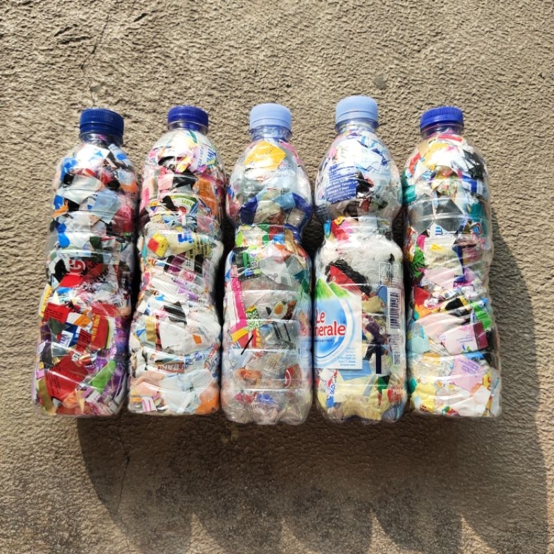 Jual Ecobrick botol plastik ramah lingkungan 600 ml/ potongan plastik ...
