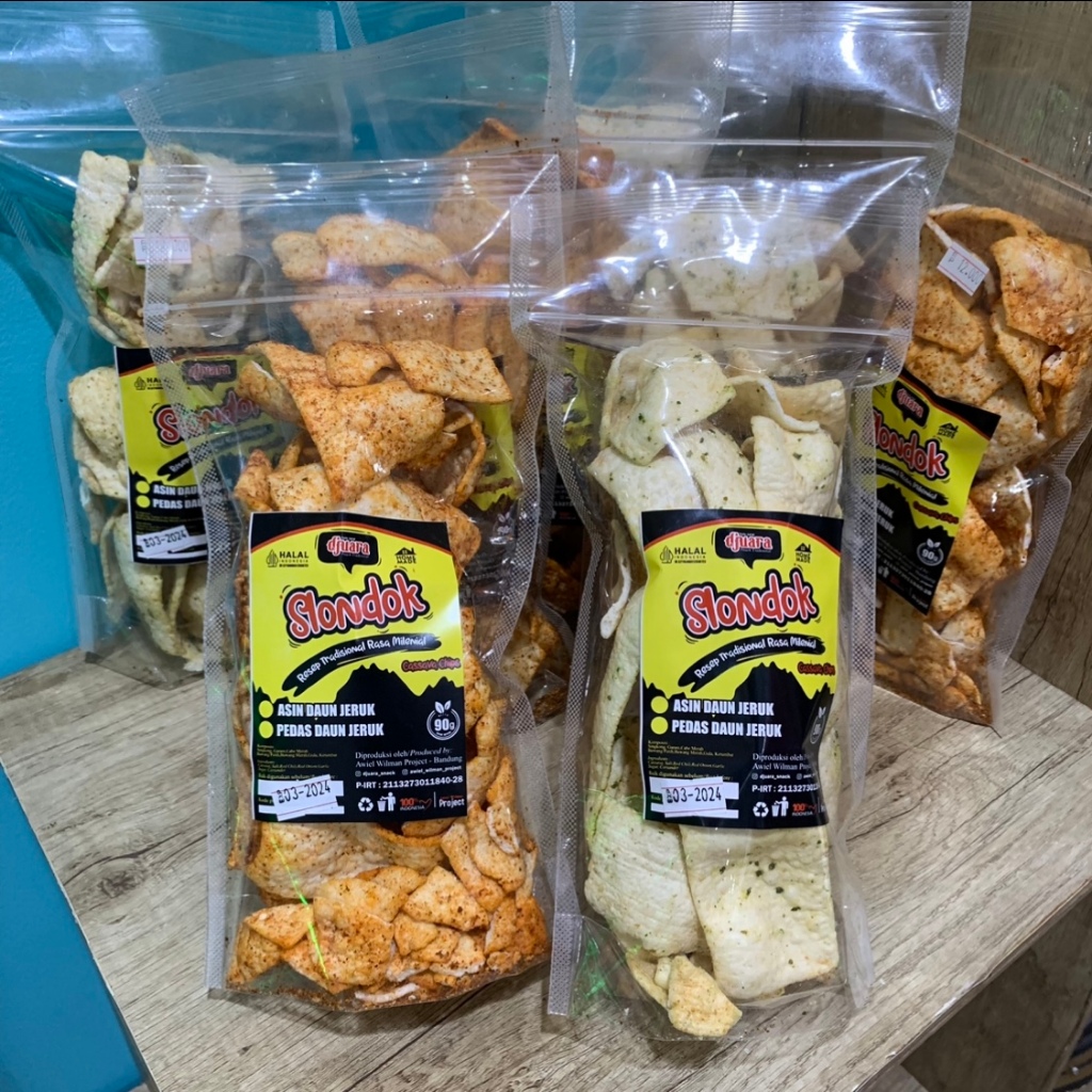 Jual Snack Cemilan Slondok DJUARA Rasa Asin Daun Jeruk dan Pedas Daun ...