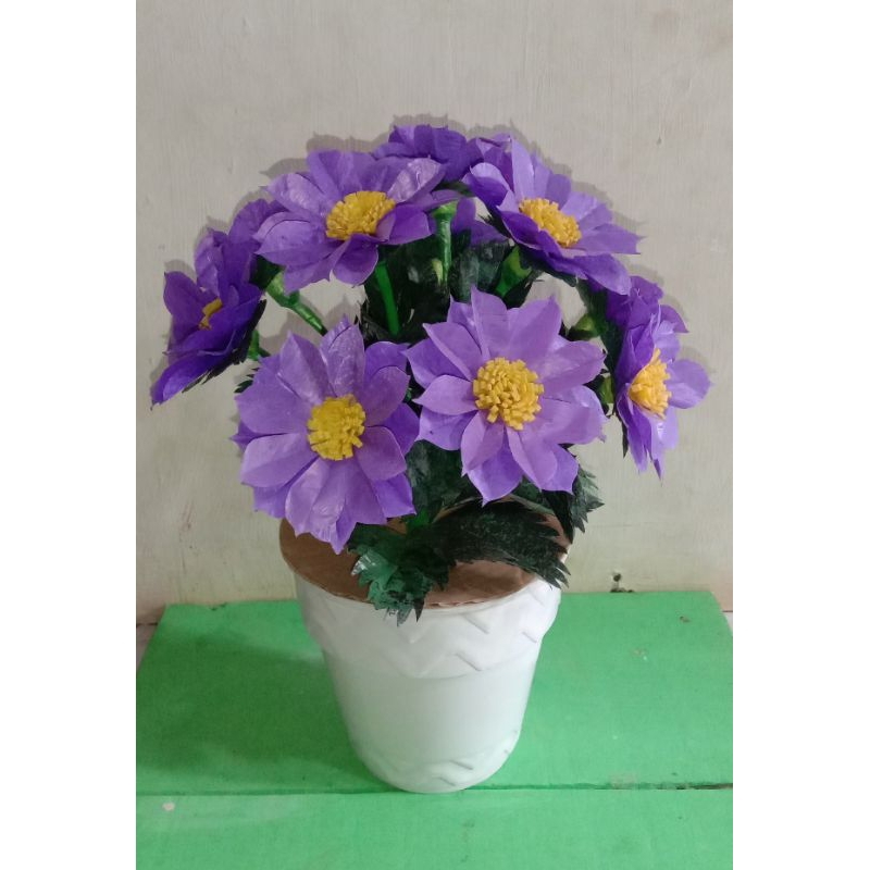 Jual prakarya kerajinan daur ulang kresek (Bunga) | Shopee Indonesia