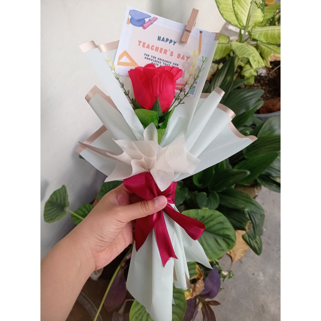 Jual Buket Bunga Wisuda Bunga Mawar Wisuda Hari Guru Valentine ...