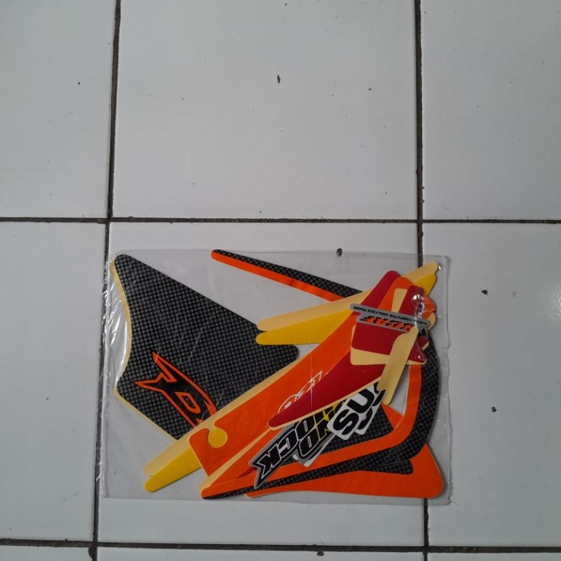 Jual (bisa cod)striping stiker lis body original bawaan papbrik satria ...