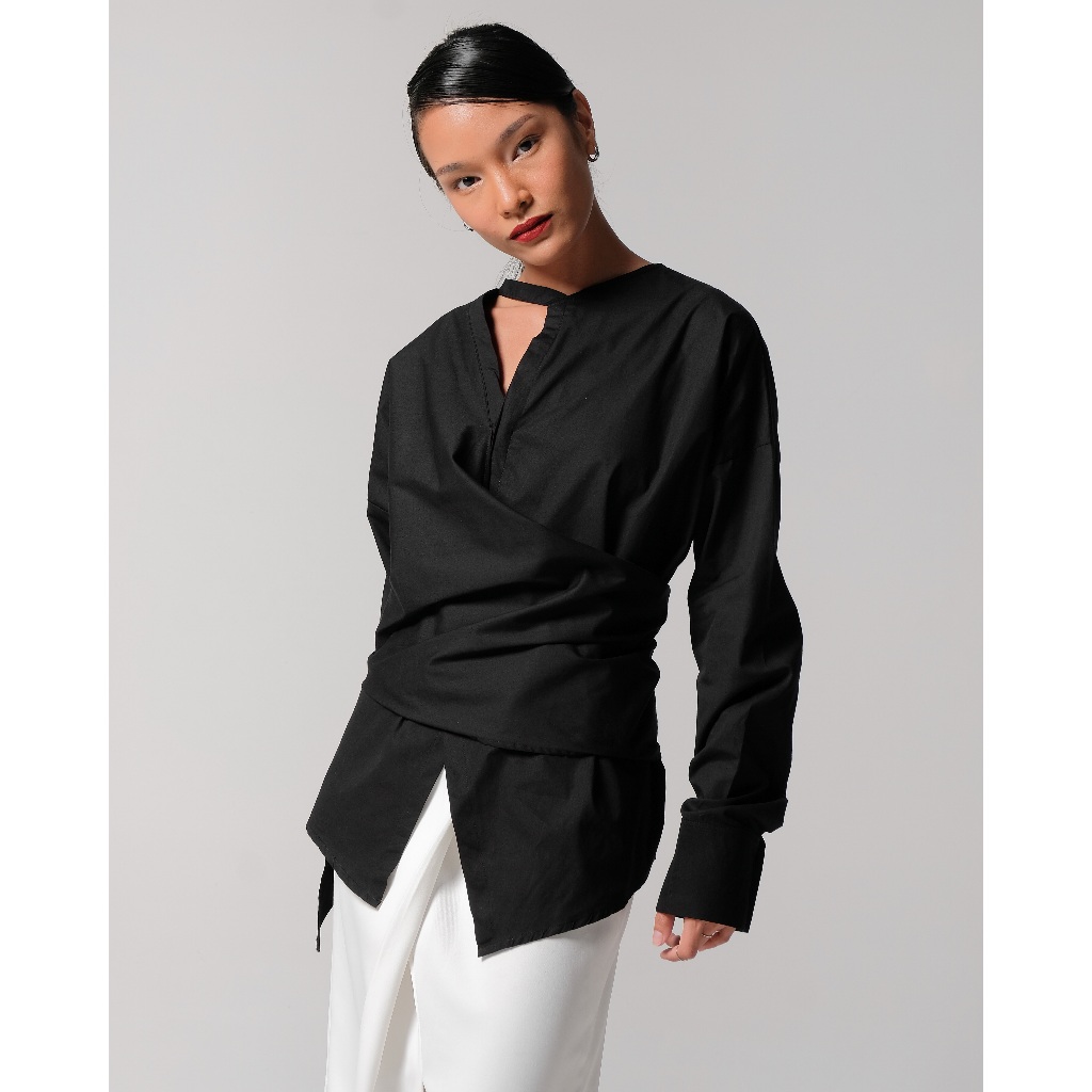 Jual Kajuaruna - Aria Blouse Black | Shopee Indonesia
