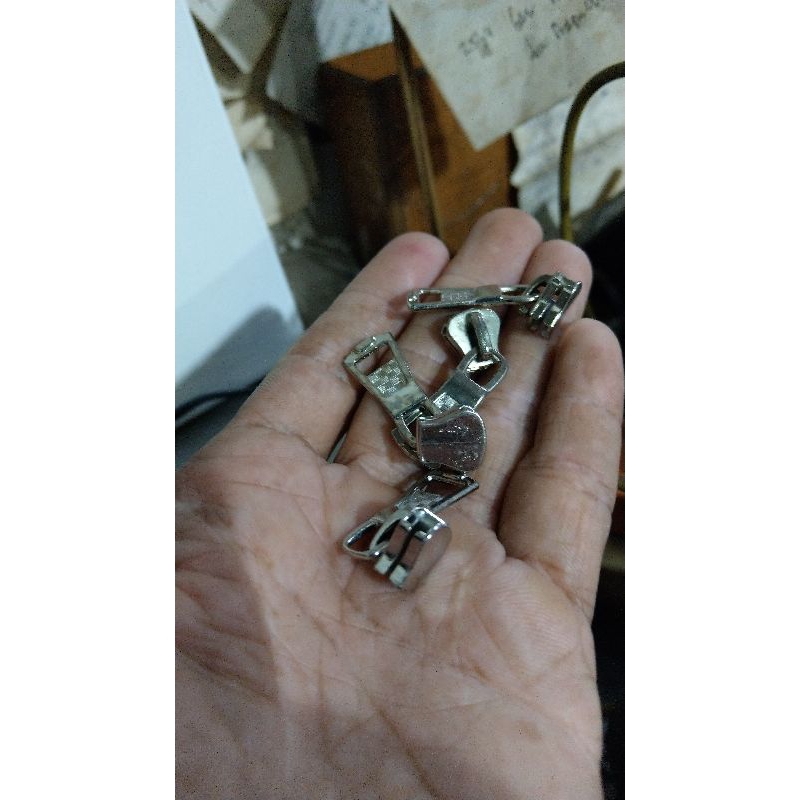 Jual Kepala resleting gigi besi no.5 atau Vislon jaket (1.000 pcs ...