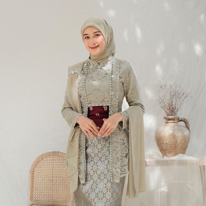 Jual Kebaya Sabira Laksmi Kutubaru Kebaya Lamaran Modern Kebaya Wisuda ...
