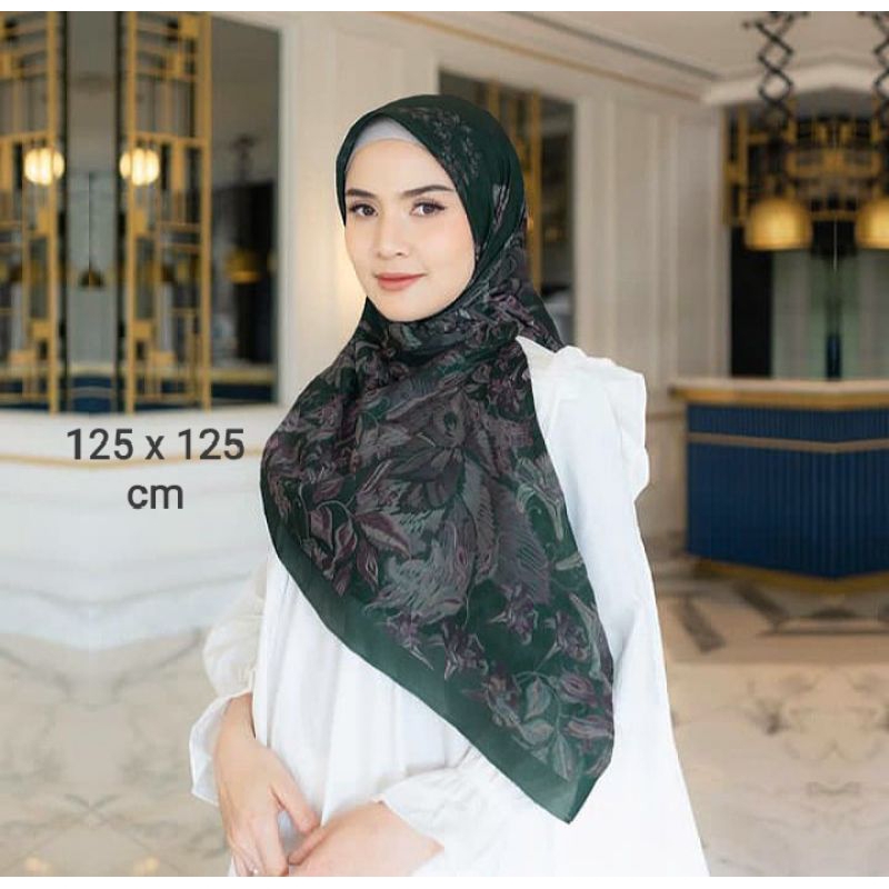 Jual OBRAL TERLARIS SYARI YOLANDIAA HIJAU TUA / KERUDUNG SEGI EMPAT / JILBAB INSTAN / HIJAB ...