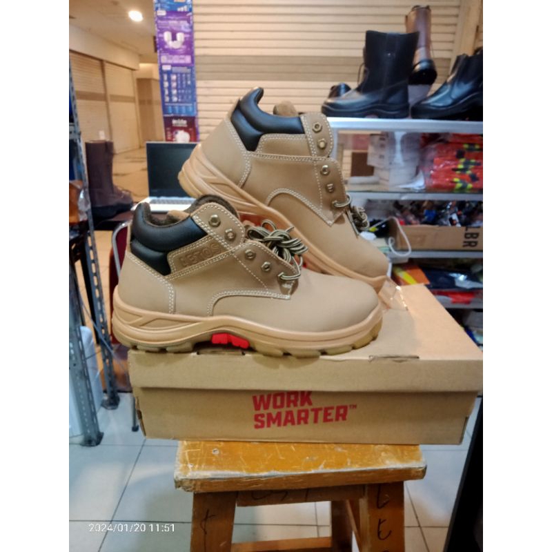 Jual Sepatu safety Aetos Mercury 813011 warna wheat/cream asli murah ...