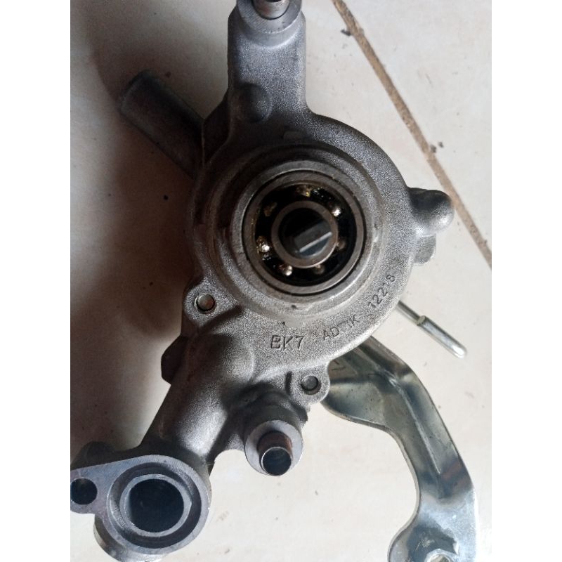 Jual pompa air radiator Yamaha Vixion New R15 water pump | Shopee Indonesia