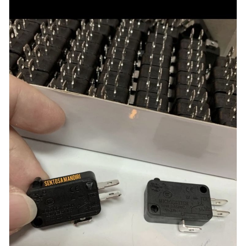 Jual Micro / Limit Switch Hitam tanpa Plat ( 7-0 ) | Shopee Indonesia