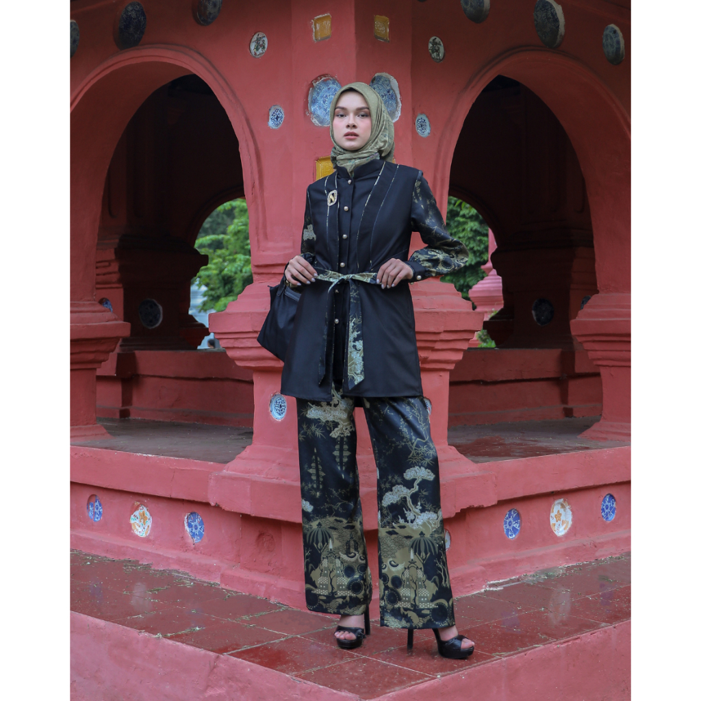 Jual NINA NUGROHO - Wisesa Black Shaft (Shirt & Culotte) | Shopee Indonesia