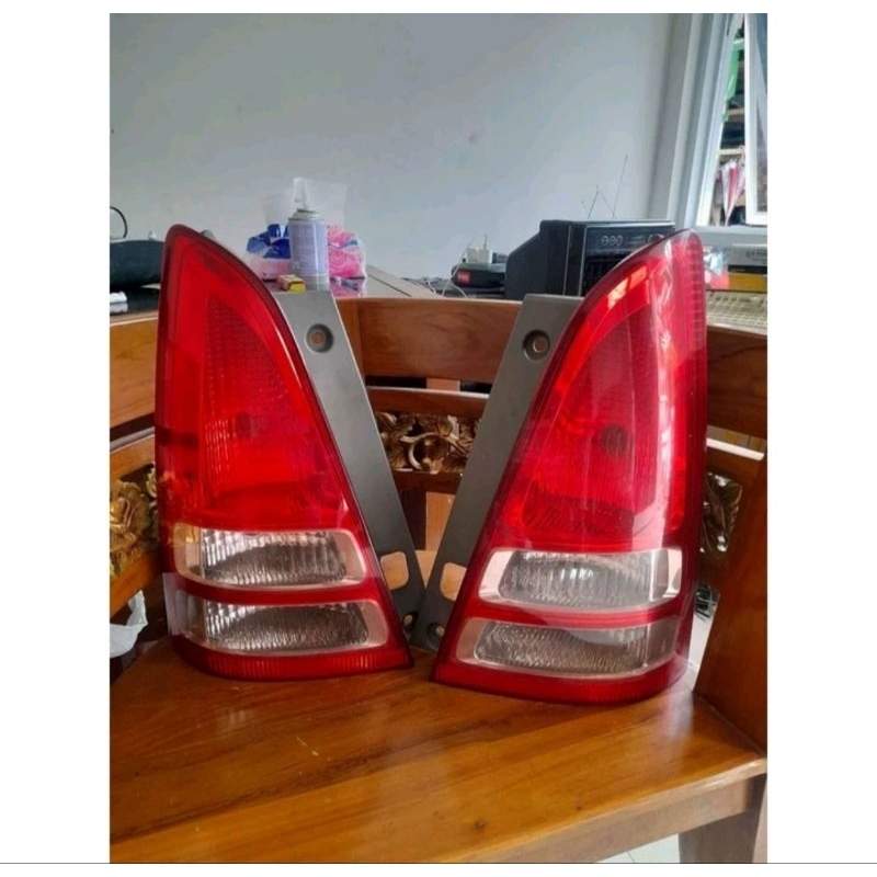 Jual stoplamp lampu belakang innova lama ( original copotan mobil ...