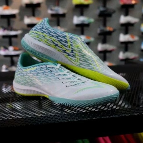 Jual SPECS ACCELERATOR LIGHTSPEED 4 PRO RUNTUBOY - SEPATU FUTSAL ...