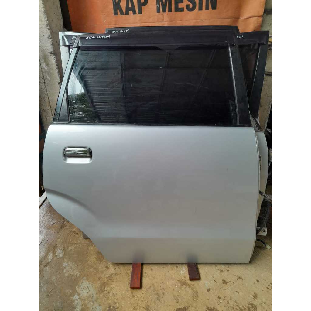 Jual Panel Pintu Tengah Belakang Kanan Avanza Xenia Lama Old 2004 2011 ...