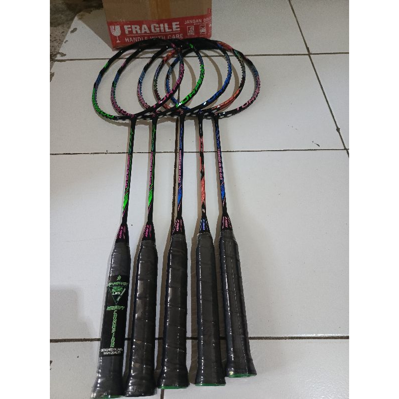 Jual Raket kiloan, Paket 5 raket, 5 senar 5 grip murah (1kg) | Shopee ...