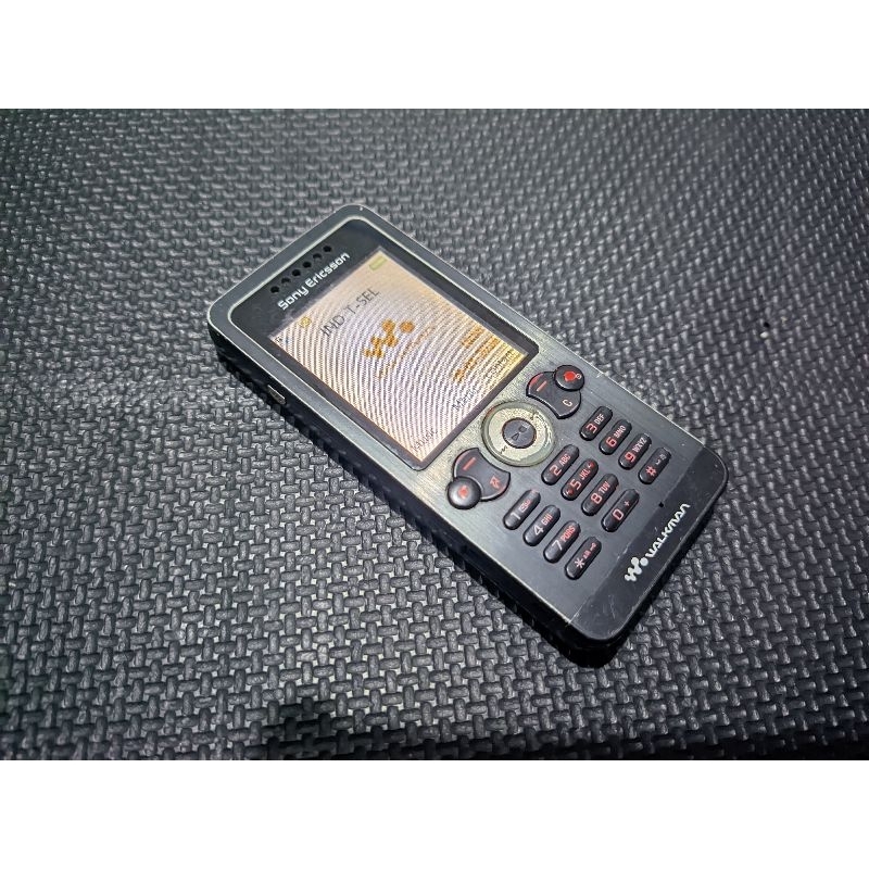 Jual Sony Ericsson W302 Silver Original All Operator | Shopee Indonesia