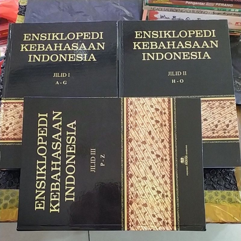 Jual ensiklopedi kebahasaan Indonesia lengkap jilid 1 - 2 -3 ORIGINAL ... Jual ensiklopedi kebahasaan Indonesia lengkap jilid 1 - 2 -3 ORIGINAL ...