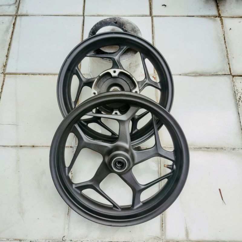 Jual Velg Standar Honda PCX 160 CBS Original K1Z | Shopee Indonesia