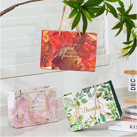 Jual Paperbag Souvenir Kado / Kotak Hadiah Hamper / Paperbag / Kotak ...